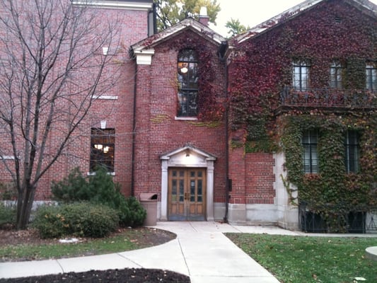 OAK PARK PUBLIC LIBRARY DOLE BRANCH - Updated December 2025 - 12 Photos ...