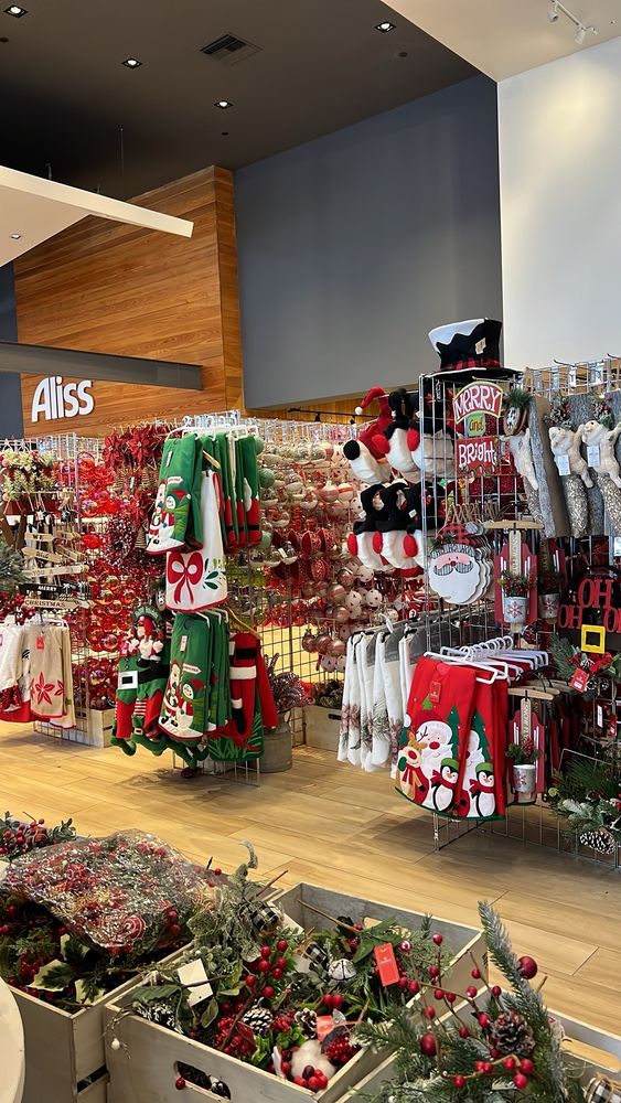 ALISS - Updated December 2025 - 48 Photos & 24 Reviews - 118 SE 1st St ...