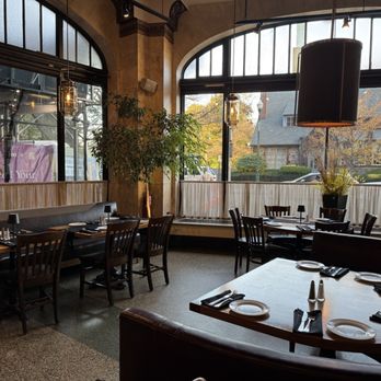 MODERN RESTAURANT & LOUNGE - Updated December 2025 - 312 Photos & 388 ...