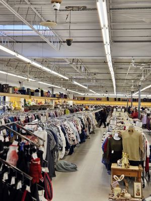 VALLEY THRIFT STORE - Updated April 2026 - 44 Photos & 110 Reviews ...