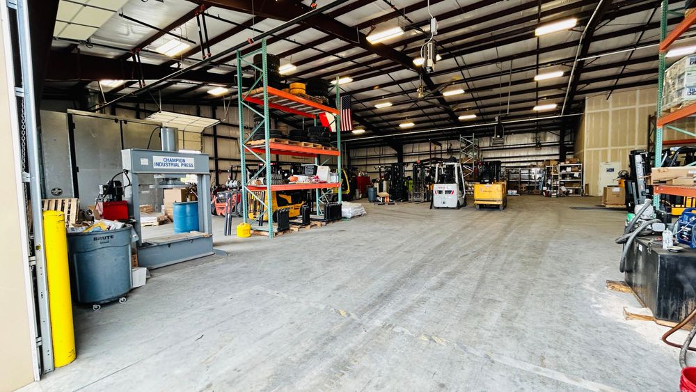 LONESTAR FORKLIFT - Updated November 2025 - 14 Photos - 16721 Central ...