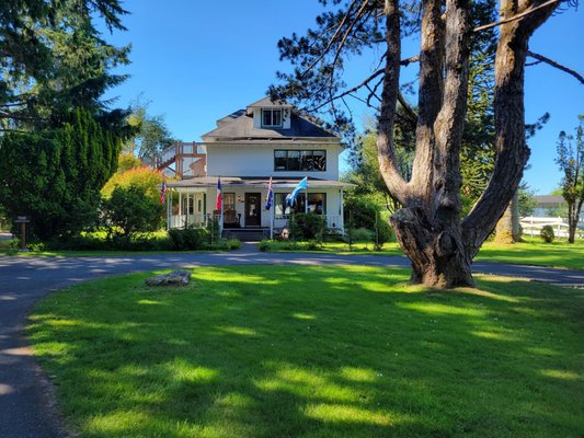 MILLER TREE INN - Updated June 2024 - 140 Photos & 61 Reviews - 654 E ...