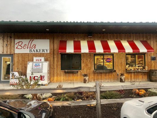 BELLA BAKERY - 31 Photos & 13 Reviews - 904 State Fair Blvd, Syracuse ...