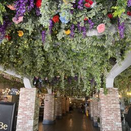 SOUTH HOUSE GARDEN - Updated July 2025 - 583 Photos & 267 Reviews - 317 ...