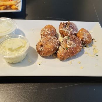 TOASTED - Updated June 2024 - 34 Photos & 23 Reviews - 5727 Moon Rd ...