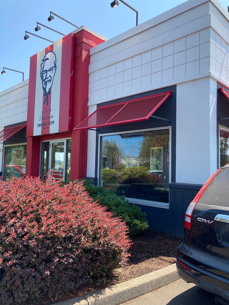 KFC - Updated July 2025 - 36 Reviews - 3230 Gateway St, Springfield ...