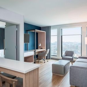 EMBASSY SUITES BY HILTON MADISON DOWNTOWN - Updated June 2025 - 108 ...