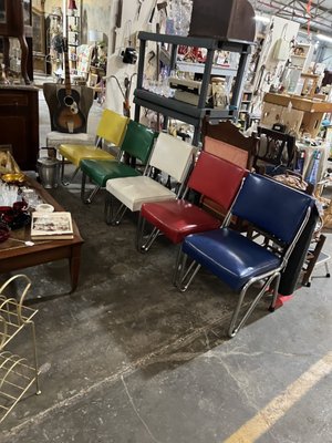 FLOWOOD ANTIQUE FLEA MARKET - Updated December 2025 - 1602 Photos & 19 ...