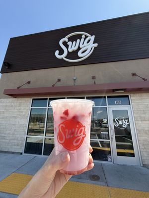 SWIG - Updated October 2025 - 82 Photos & 40 Reviews - 7170 S Rainbow ...