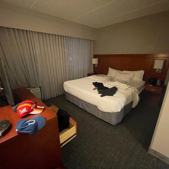 COURTYARD LAREDO - Updated August 2025 - 74 Photos & 24 Reviews - 2410 ...