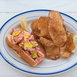 SALTINE - Updated October 2025 - 840 Photos & 552 Reviews - 622 Duling ...