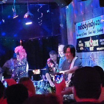 MELODY INN - Updated October 2025 - 71 Photos & 80 Reviews - 3826 N ...