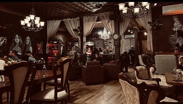 CROWBAR HARDWARE STORE - Updated October 2025 - 25 Photos & 18 Reviews ...