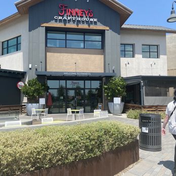 FINNEYS CRAFTHOUSE - PORTER RANCH - Updated January 2025 - 1310 Photos ...