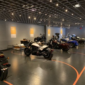 SNYDERS OF HANOVER FACTORY STORE - Updated August 2025 - 44 Photos & 36 ...