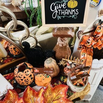 QUANTUM HOUSE RESALE SHOP - Updated September 2025 - 38 Photos & 23 ...