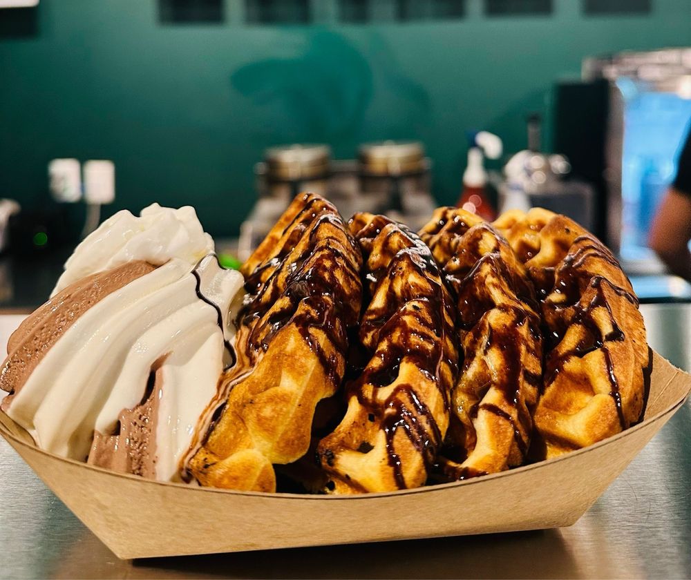 SMOKEY BUNS - Updated April 2026 - 34 Photos & 38 Reviews - 68 Park Pl ...
