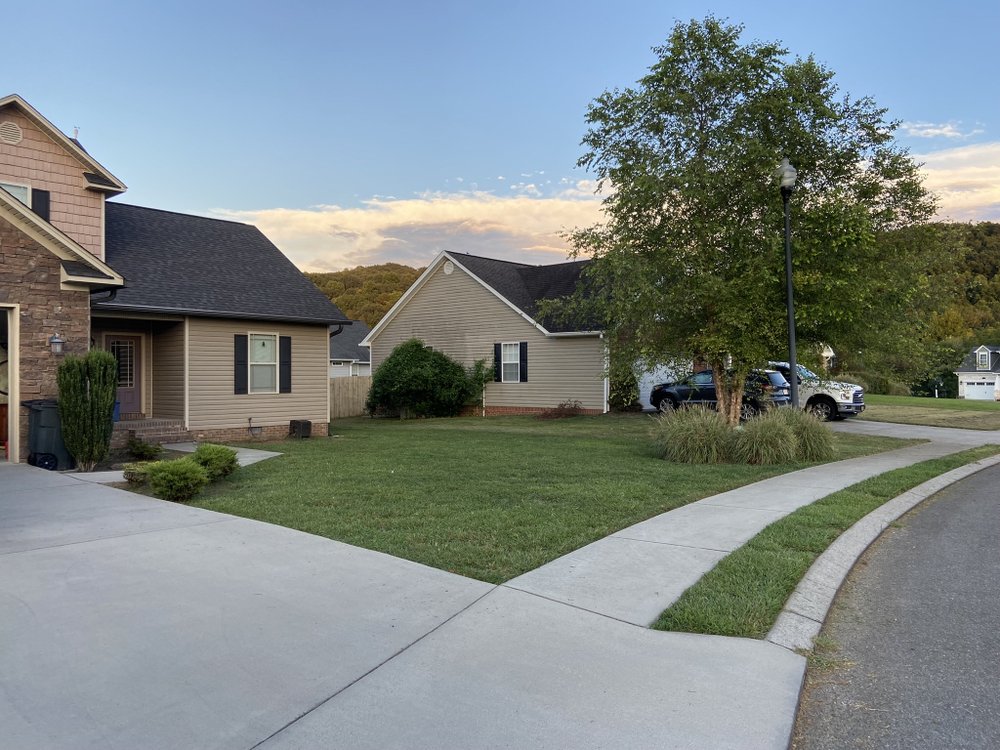 EZ CUTS LAWN CARE - Updated December 2024 - Cleveland, Tennessee - Lawn ...