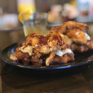 NEW HUDSON INN - Updated February 2025 - 92 Photos & 142 Reviews ...