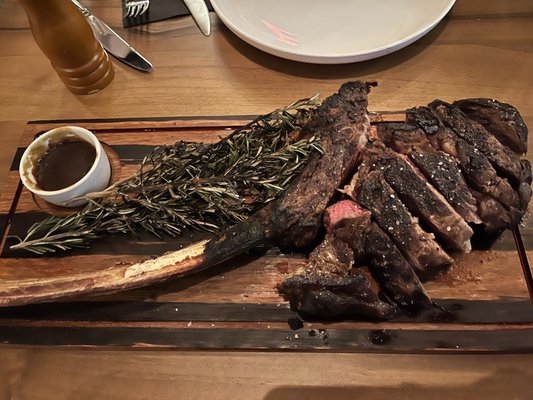 CUTS STEAKHOUSE - 192 Photos & 88 Reviews - 1500 Satellite Blvd NW ...