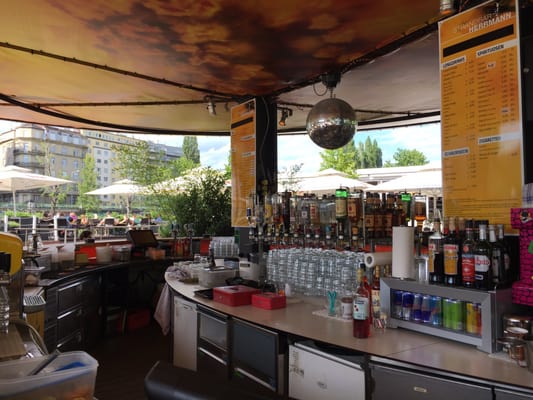 STRANDBAR HERRMANN - 50 Photos & 55 Reviews - Herrmannpark, Wien ...