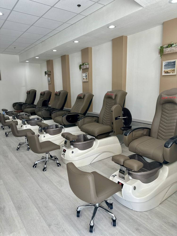 DEJA NAIL SPA - Updated October 2025 - 76 Photos & 18 Reviews - 706 ...