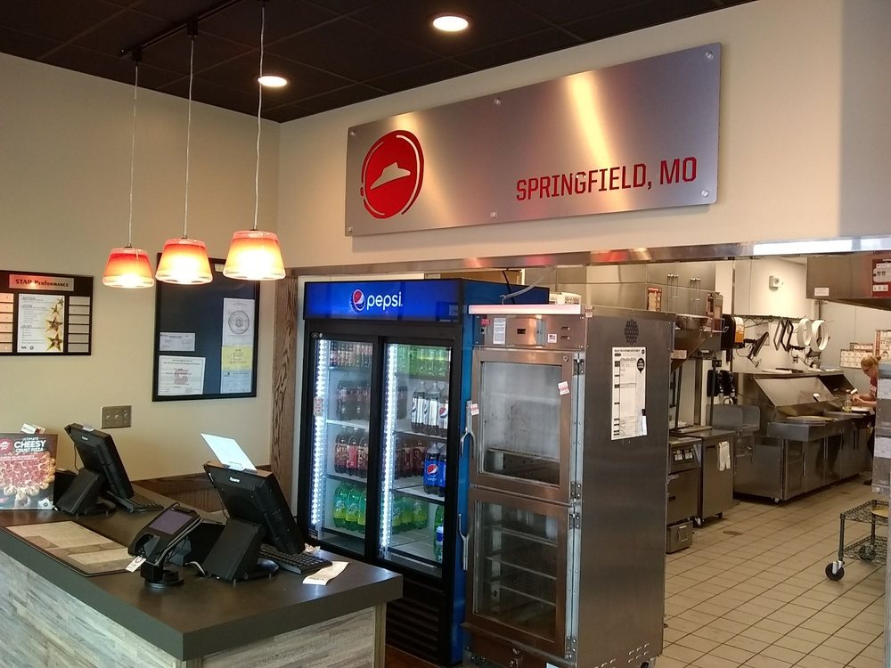 PIZZA HUT - Updated October 2025 - 3868 W Chestnut Expy, Springfield ...