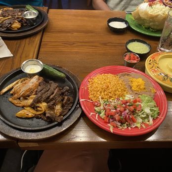 CADILLAC BAR - Updated November 2024 - 370 Photos & 530 Reviews - 1802 ...