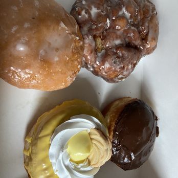 UFFDA DONUTS - Updated December 2025 - 85 Photos & 55 Reviews - 13716 ...