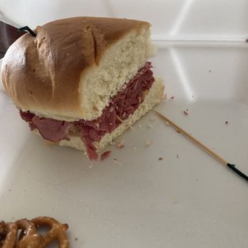 SMACKY’S ON BROADWAY - Updated July 2024 - 143 Photos & 200 Reviews ...