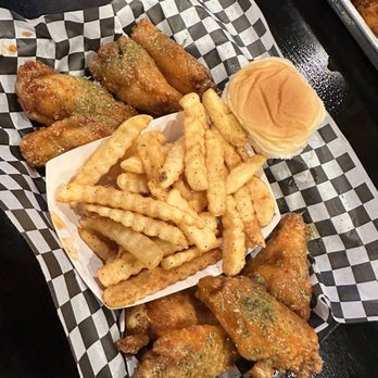 THE WING BOSS - Updated March 2025 - 150 Photos & 133 Reviews - 7820 ...