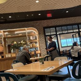 ROMA TABLE - Updated December 2025 - 215 Photos & 191 Reviews - 1503 ...