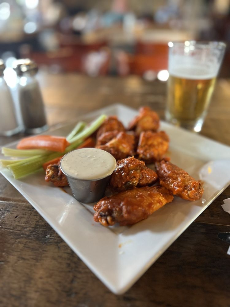 MYSTIC ROGUE IRISH PUB - Updated January 2026 - 206 Photos & 56 Reviews ...