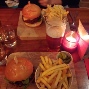 RED SQUIRREL - 83 Photos & 86 Reviews - 21 Lothian Road, Edinburgh ...
