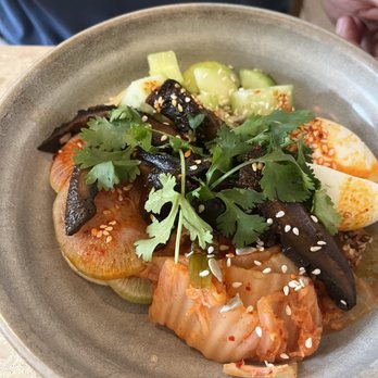 TWO HANDS - Updated August 2024 - 854 Photos & 439 Reviews - 1011 South ...