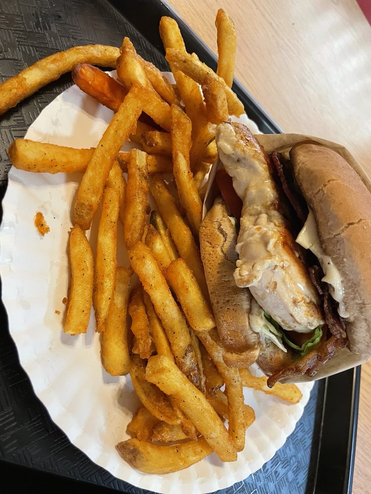 SAM’S DELI-DINER - Updated January 2026 - 52 Photos & 203 Reviews ...