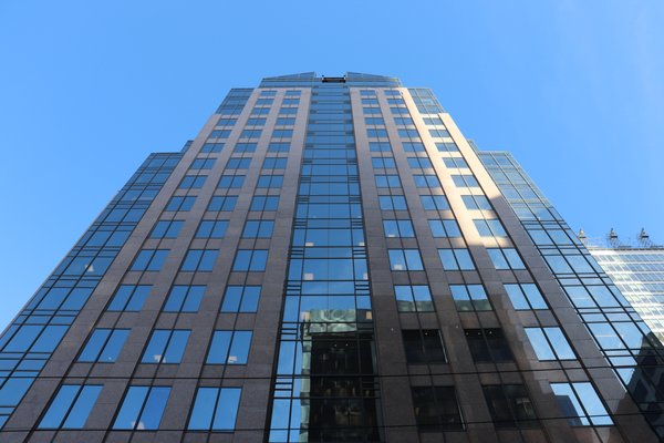 SLATER VECCHIO - Updated January 2026 - 18 Photos - 777 Dunsmuir Street ...