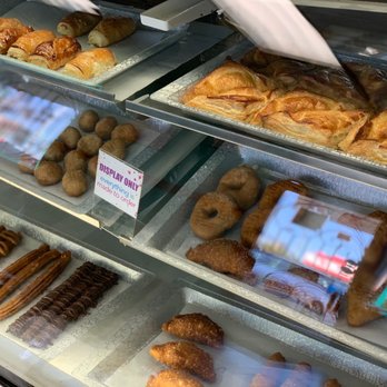 PAPILLON INTERNATIONAL BAKERY - Updated May 2024 - 397 Photos & 491 ...