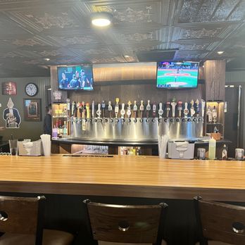 HILLTOP PUB AND GRILL - Updated January 2025 - 161 Photos & 197 Reviews ...