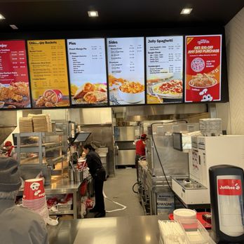 JOLLIBEE - Updated October 2025 - 205 Photos & 147 Reviews - 44945 ...