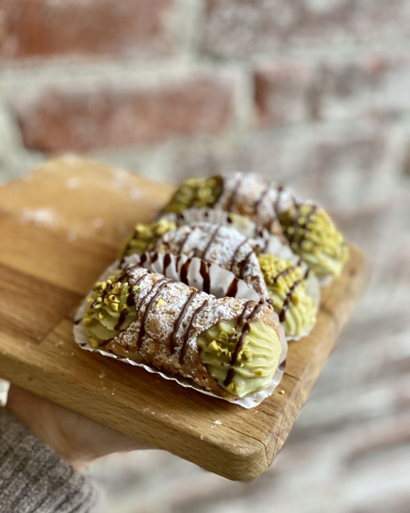 TRE MARI BAKERY - Updated April 2025 - 250 Photos & 106 Reviews - 1311 ...