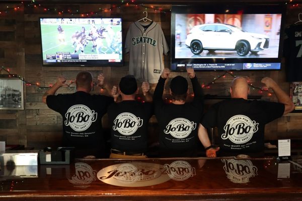 JOBO’S PIZZA PUB - 26 Photos & 22 Reviews - 3310 E Lake Sammamish Pkwy ...