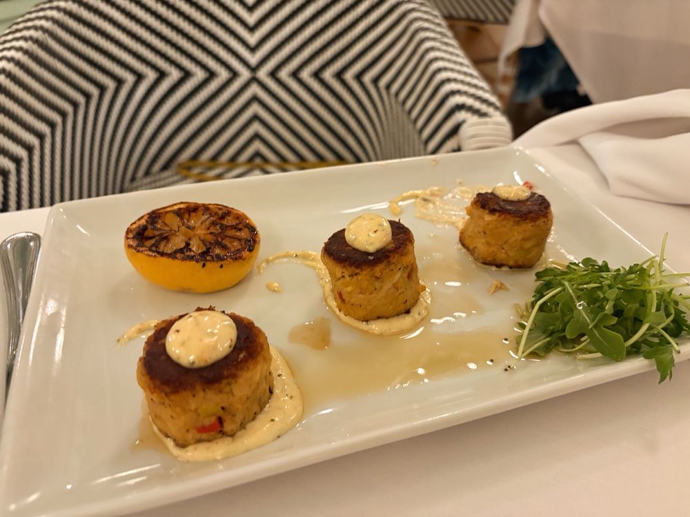 MONARCH - Updated December 2025 - 371 Photos & 301 Reviews - 5701 Main ...