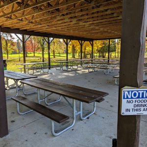SEVEN PONDS NATURE CENTER - Updated December 2024 - 33 Photos - 3854 ...