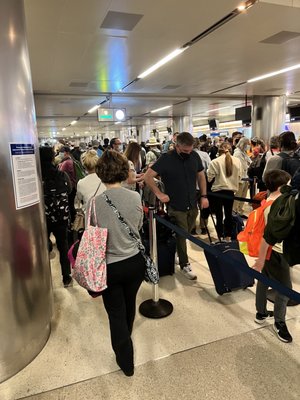 US CUSTOMS & BORDER PROTECTION - Updated November 2025 - 22 Photos & 43 ...