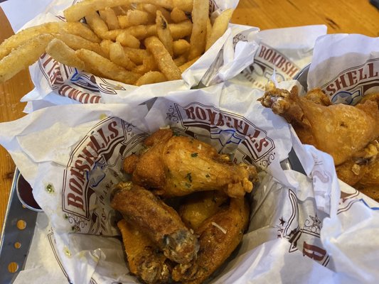 BOMBSHELLS RESTAURANT & BAR - Updated April 2025 - 194 Photos & 257 ...