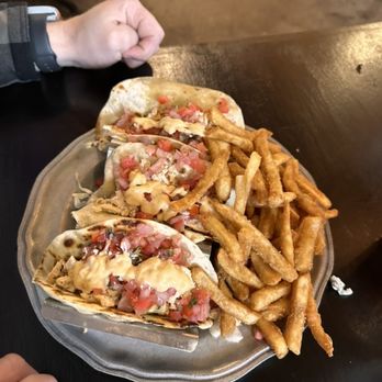 7 DOGS BREWPUB - Updated March 2025 - 94 Photos & 101 Reviews - 360 W ...