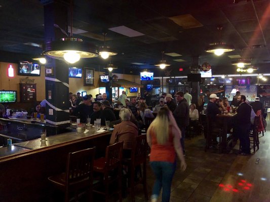 DOLAN’S BAR & GRILL - 18 Photos & 19 Reviews - Sports Bars - 4140 ...