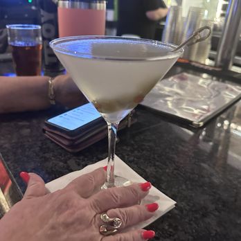 THREE ROSES TAVERN - Updated June 2025 - 54 Photos & 51 Reviews - 105 N ...