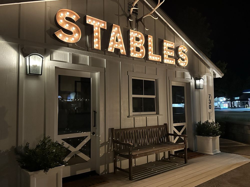 STABLES INN - Updated December 2025 - 126 Photos & 59 Reviews - 730 ...
